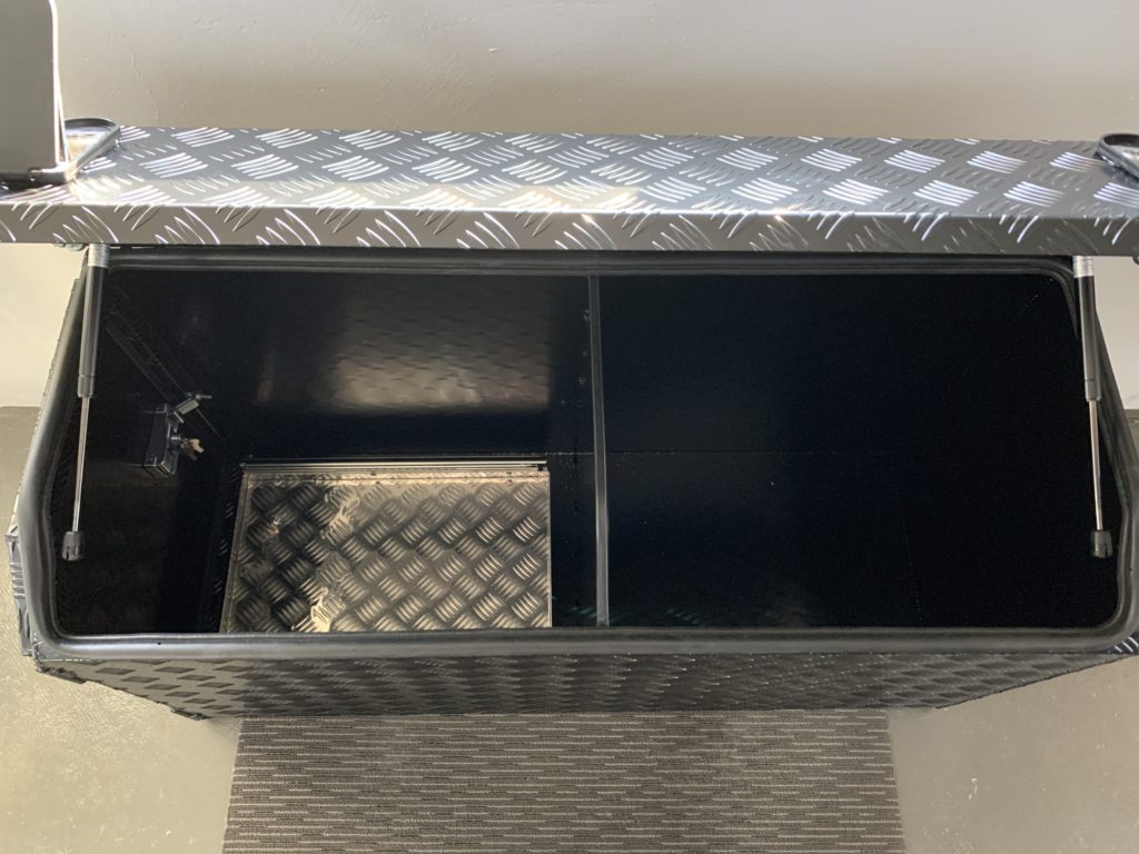 Aluminium Checker Plate Tool Box with Slide-Out - Autonovus Australia