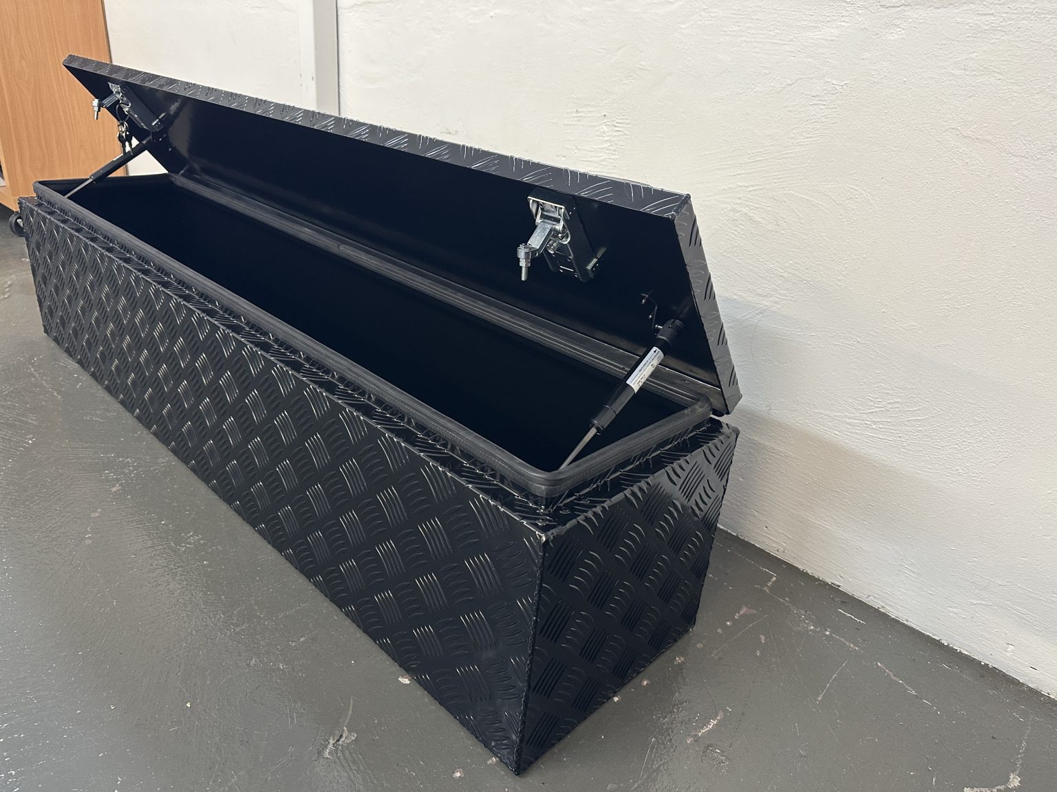 Aluminium Checker Plate Tool Box - Autonovus Australia